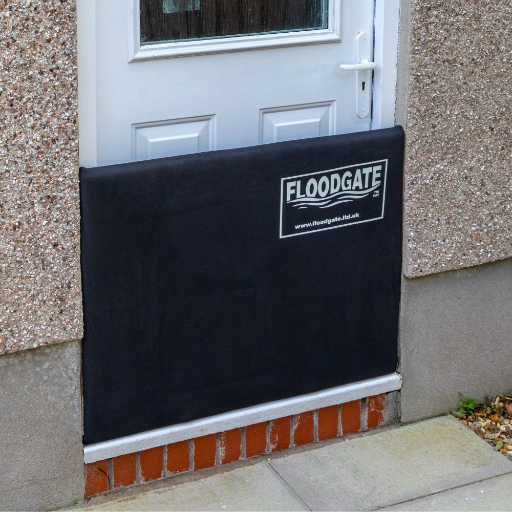 FLOODGATE FLOOD BARRIER Mobile flood protection